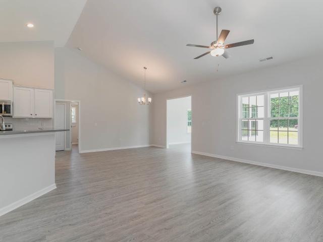 92 Cove Ln