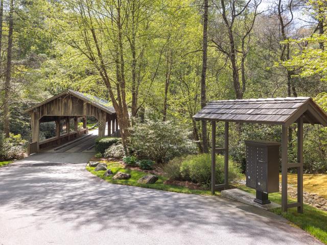 92 Covered Bridge Road