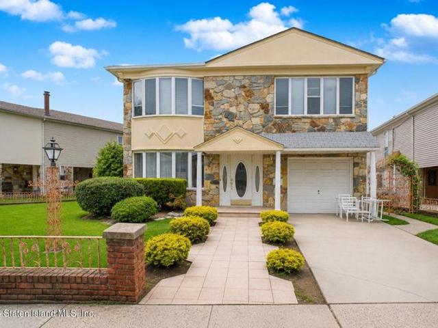 92 Dawson Cir, Staten Island, NY 10314