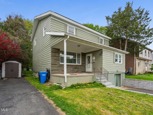 92 Fleetwood Avenue