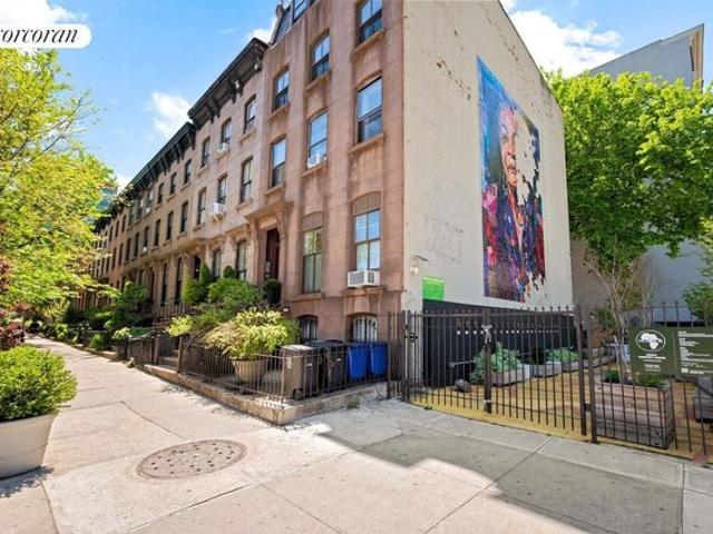 92 Ft Greene Pl, Brooklyn, NY 11217