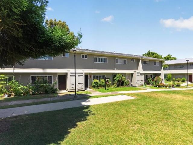 92 Hemlock Ln, Milpitas, CA 95035