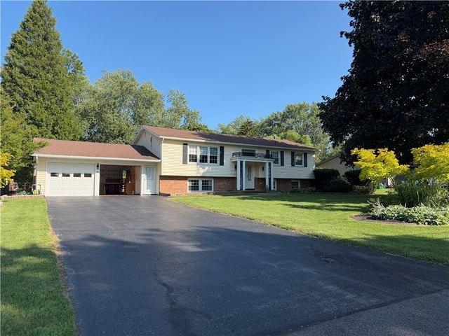 92 Hollybrook Rd, Brockport, NY 14420