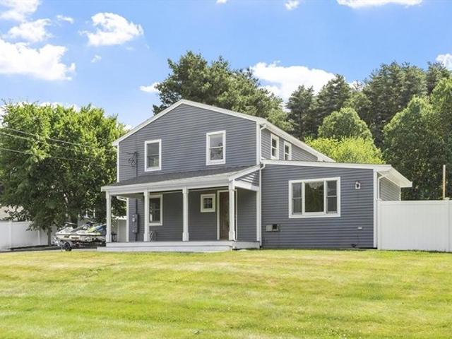 92 Hosmer St, Hudson, MA 01749