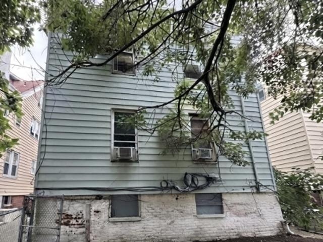 92 Huntington Ter