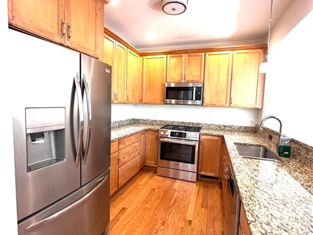 92 Johnson Woods Dr, Unit 92, Reading, MA 01867 | MLS #73480 | Compass