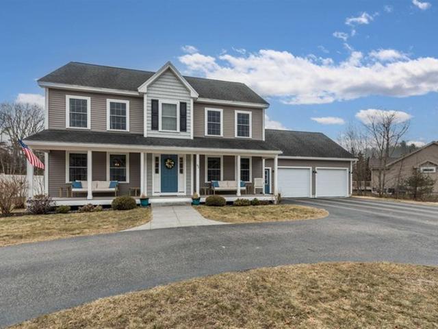 92 Julian Huxley Ln, Wells, ME 04090