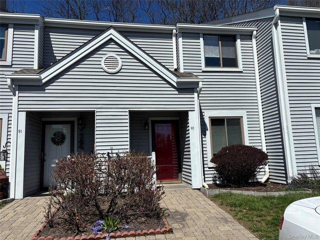 92 Lake Ridge Cv, Mohegan Lake, NY 10547