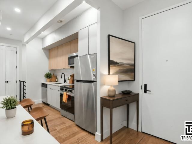 92 Manhattan Avenue 1M