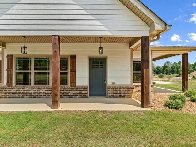 92 Maddox Ln, Chatsworth, GA 30705