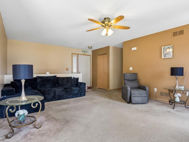 92 prairiefield Avenue