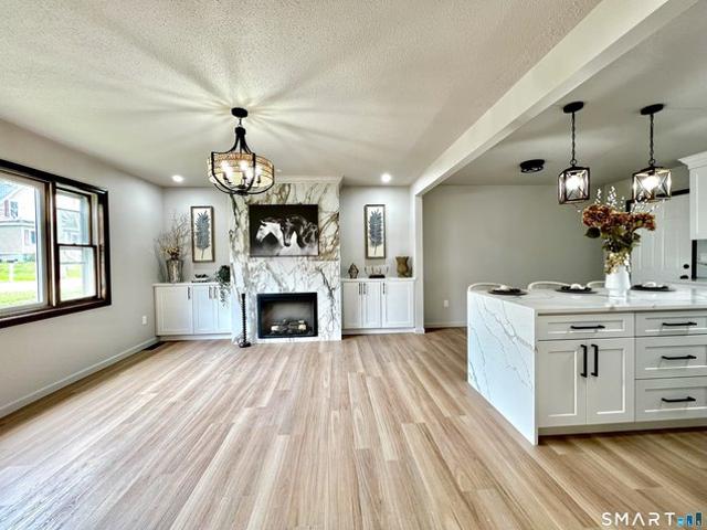 92 Quentin St, Waterbury, CT 06706