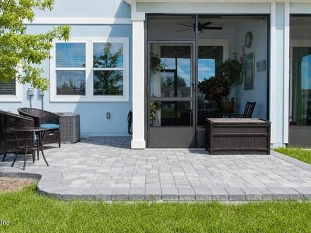 92 Seaport Breeze Rd, Saint Johns, FL 32095