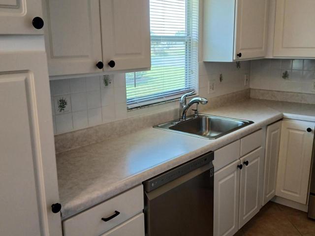 92 Seville Dr, Delray Beach, FL 33446 | MLS #B26002