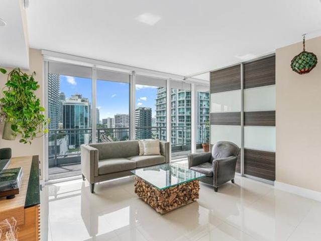 92 SW 3rd St #2104, Miami, FL 33130