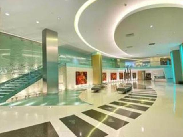 92 SW 3rd St #3309, Miami, FL 33130