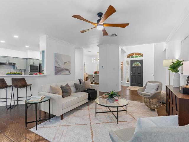 9305 Lightwood Loop