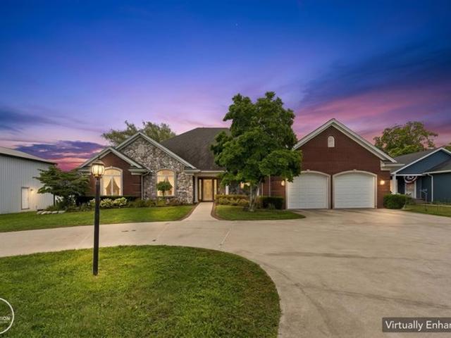 9305 River Rd, Algonac, MI 48001