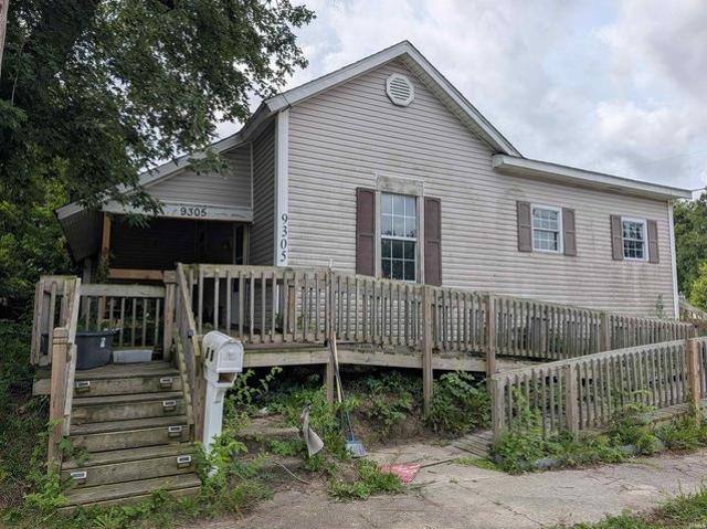 9305 W Arch St, Yorktown, IN 47396