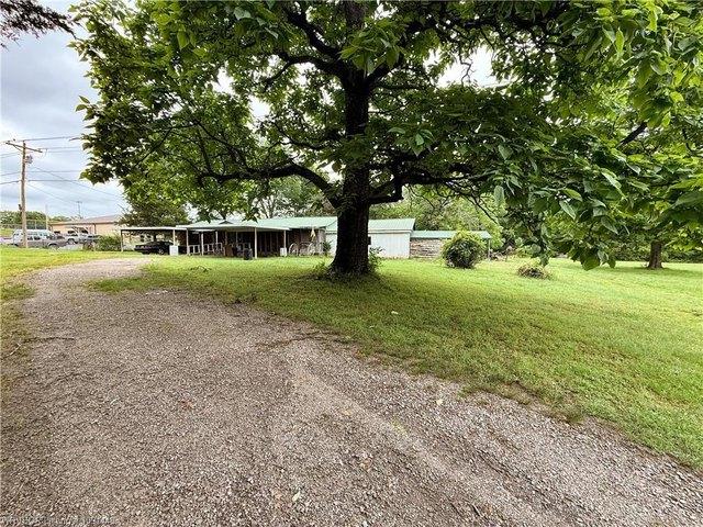 9306 N Highway 59, Cedarville, AR 72932