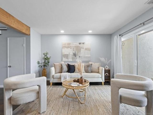 9306 W Heaney Cir, Santee, CA 92071