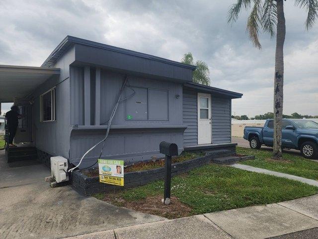 93086 6th St N, Pinellas Park, FL 33782