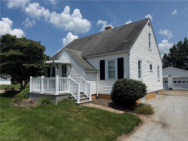 9308 Maple Ave SE, East Sparta, OH 44626