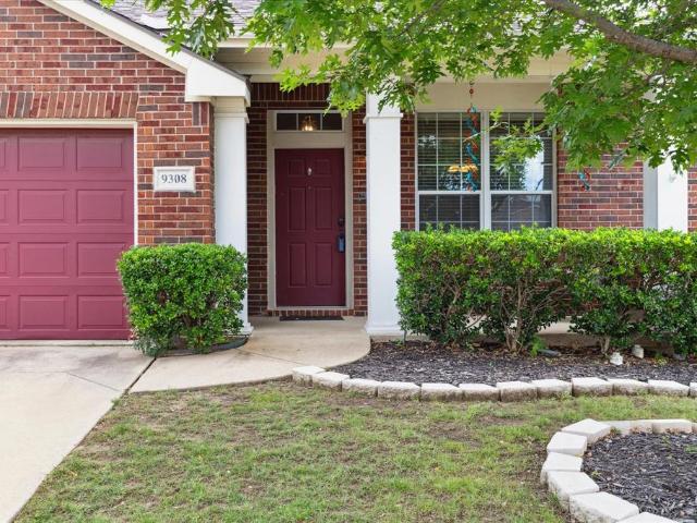 9308 Comanche Ridge Dr, Fort Worth, TX 76131 | MLS #21227 | Compass