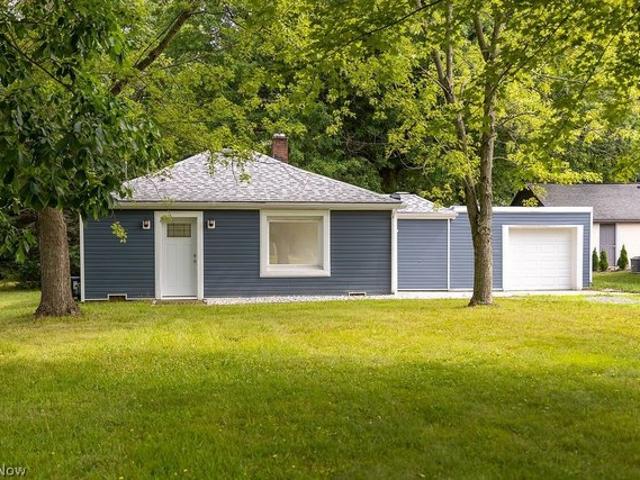9309 Howland Springs Rd SE, Warren, OH 44484