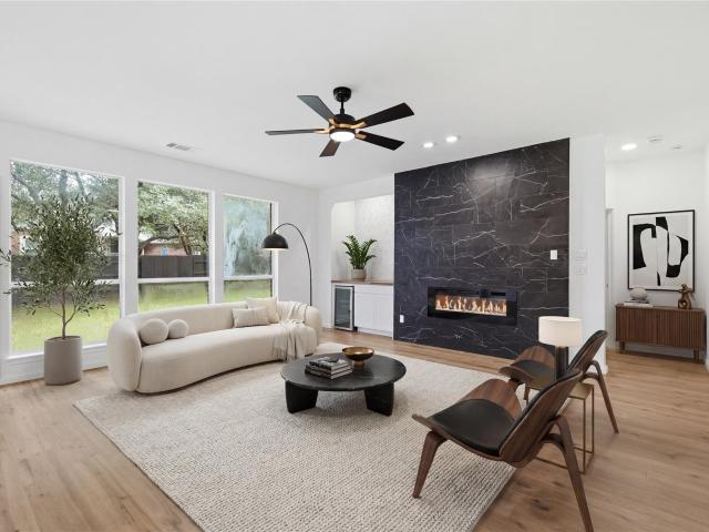 9309 La Puente Dr