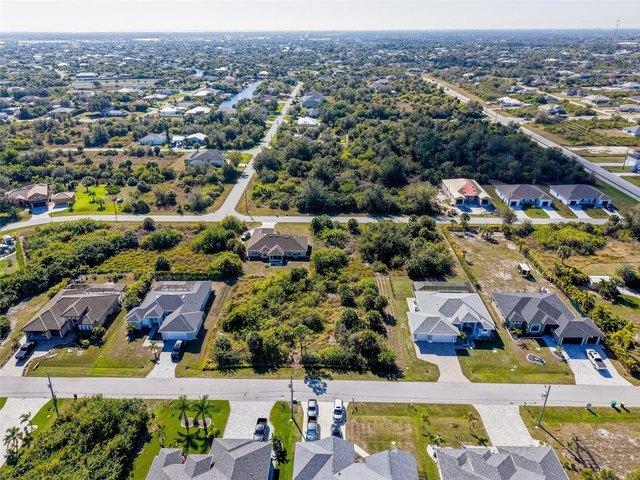 9309 Panama Cir, Port Charlotte, FL 33981