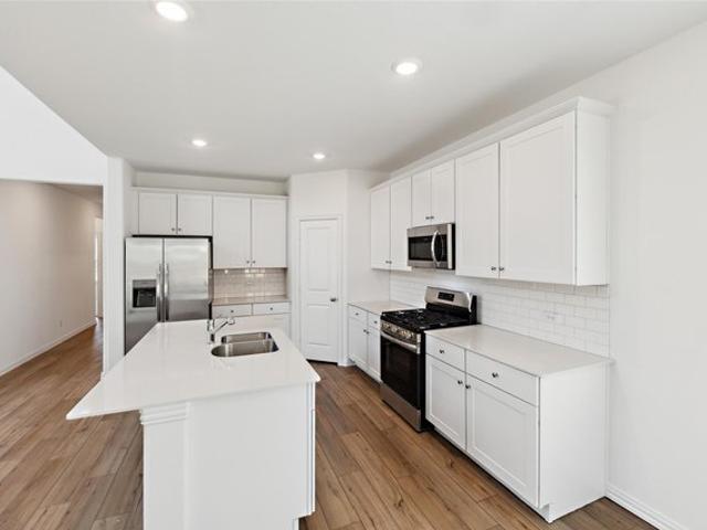 9300 Meadowfield Rd, Fort Worth, TX 76179