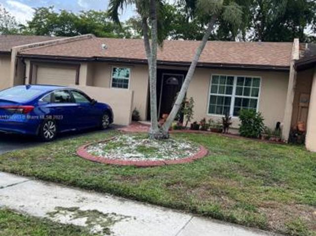 9300 Fern Ln E #9300, Miramar, FL 33025