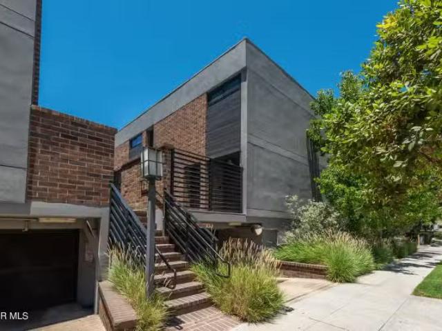 9301 Burton Way, B, Beverly Hills, CA 90210