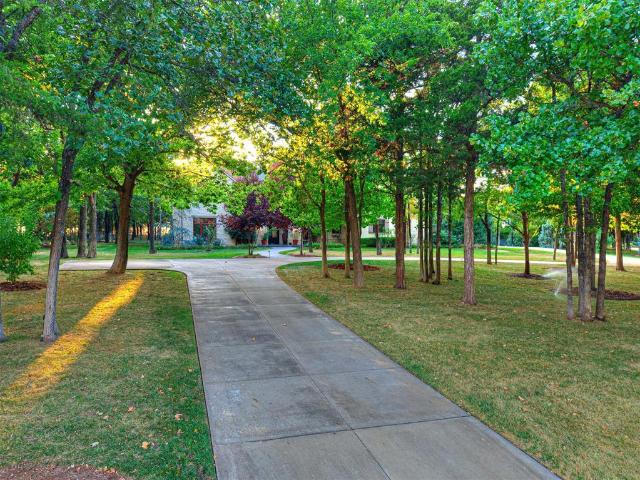 9301 Lake Way Run