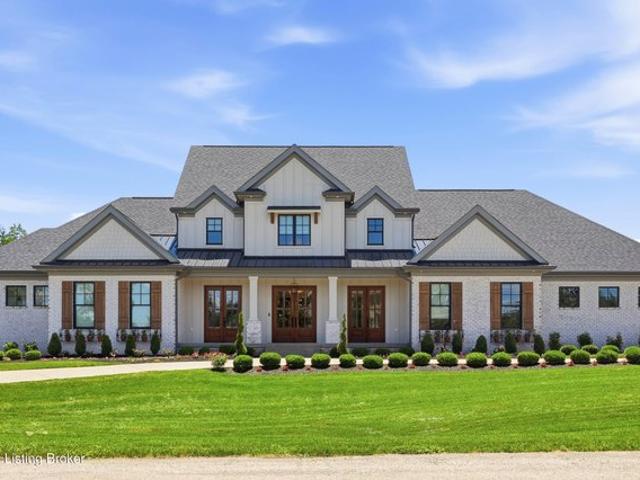 9302 Deepa Dr, Prospect, KY 40059