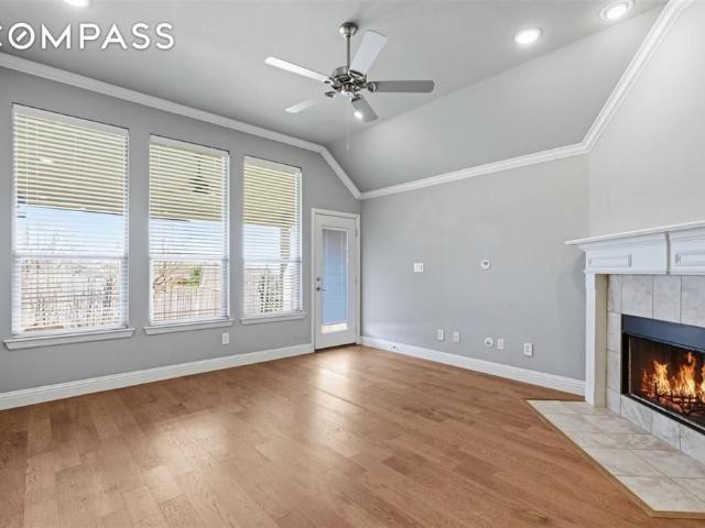 9302 Diane Ct, White Settlement, TX