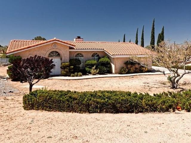 9302 Jacaranda Ave, Hesperia, CA 92345