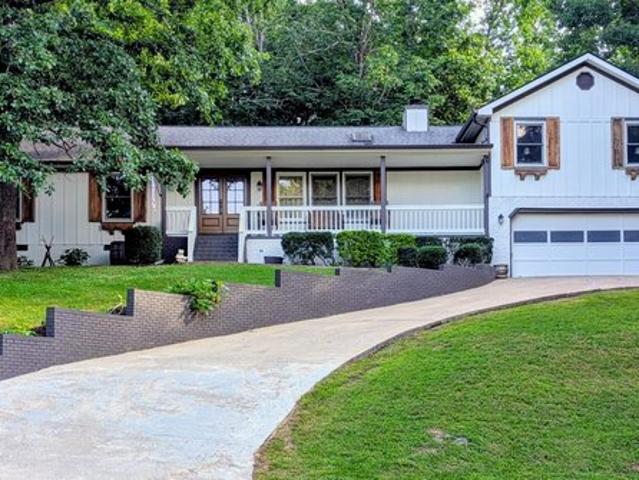 9302 Rockshire Ln, Chattanooga, TN 37421