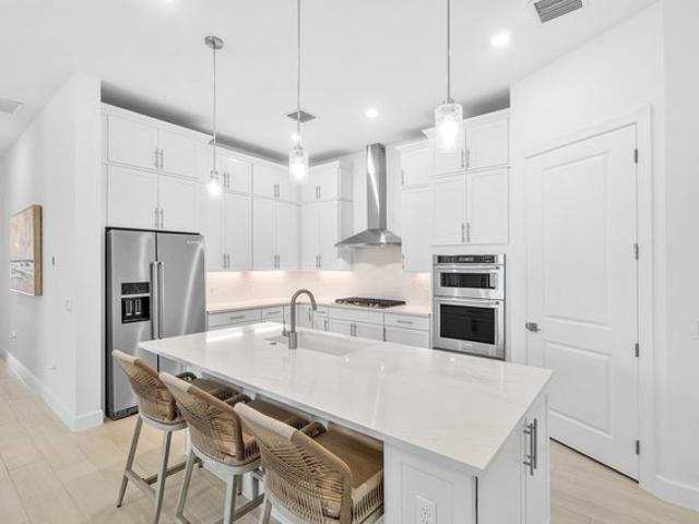 9303 Cape Honey Bee Ln, Lake Worth, FL 33467
