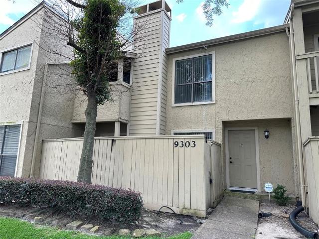 9303 Pagewood Ln, Houston, TX 77063 | MLS #37947