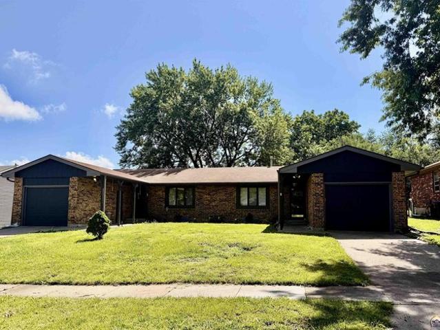 930 932 SW Kent Pl, Topeka, KS 66606