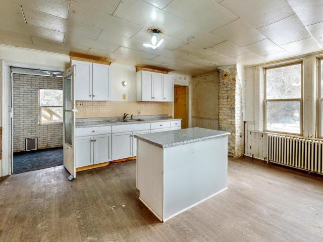 930 County Road Y