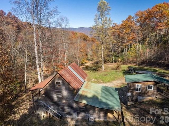 930 Copperhead Cv, Sylva, NC 28779