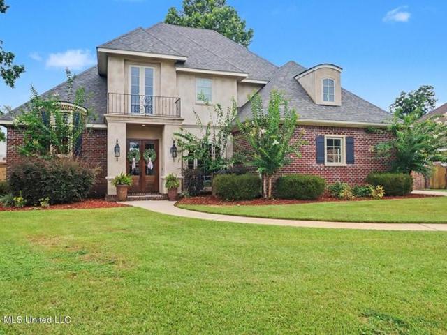 930 Caroline Dr, Biloxi, MS 39532