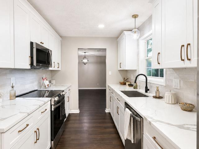 930 Century Oak Drive