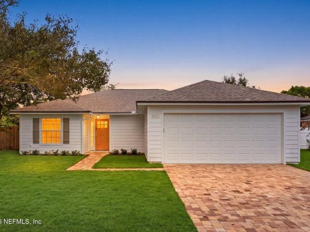 930 Arkenstone Dr, Jacksonville, FL 32225