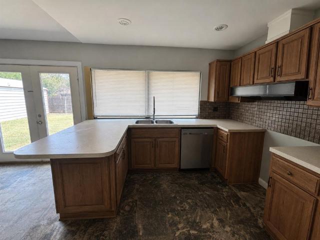 930 Briar Way