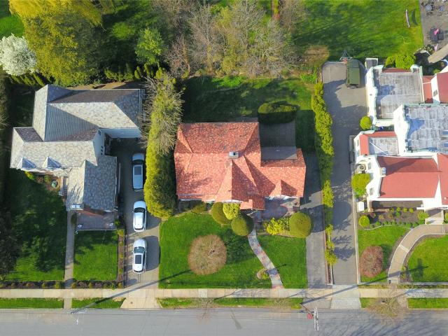 930 Grant Ave, Pelham, NY 10803 | MLS #985216 | Compass