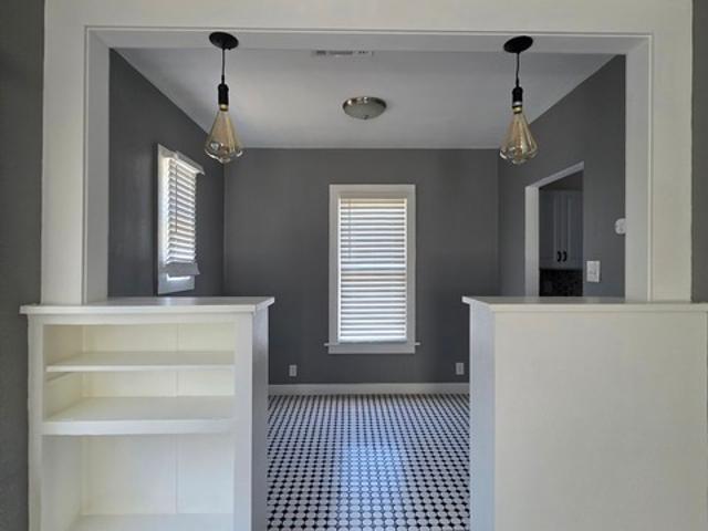 930 E Grayson, Unit 1